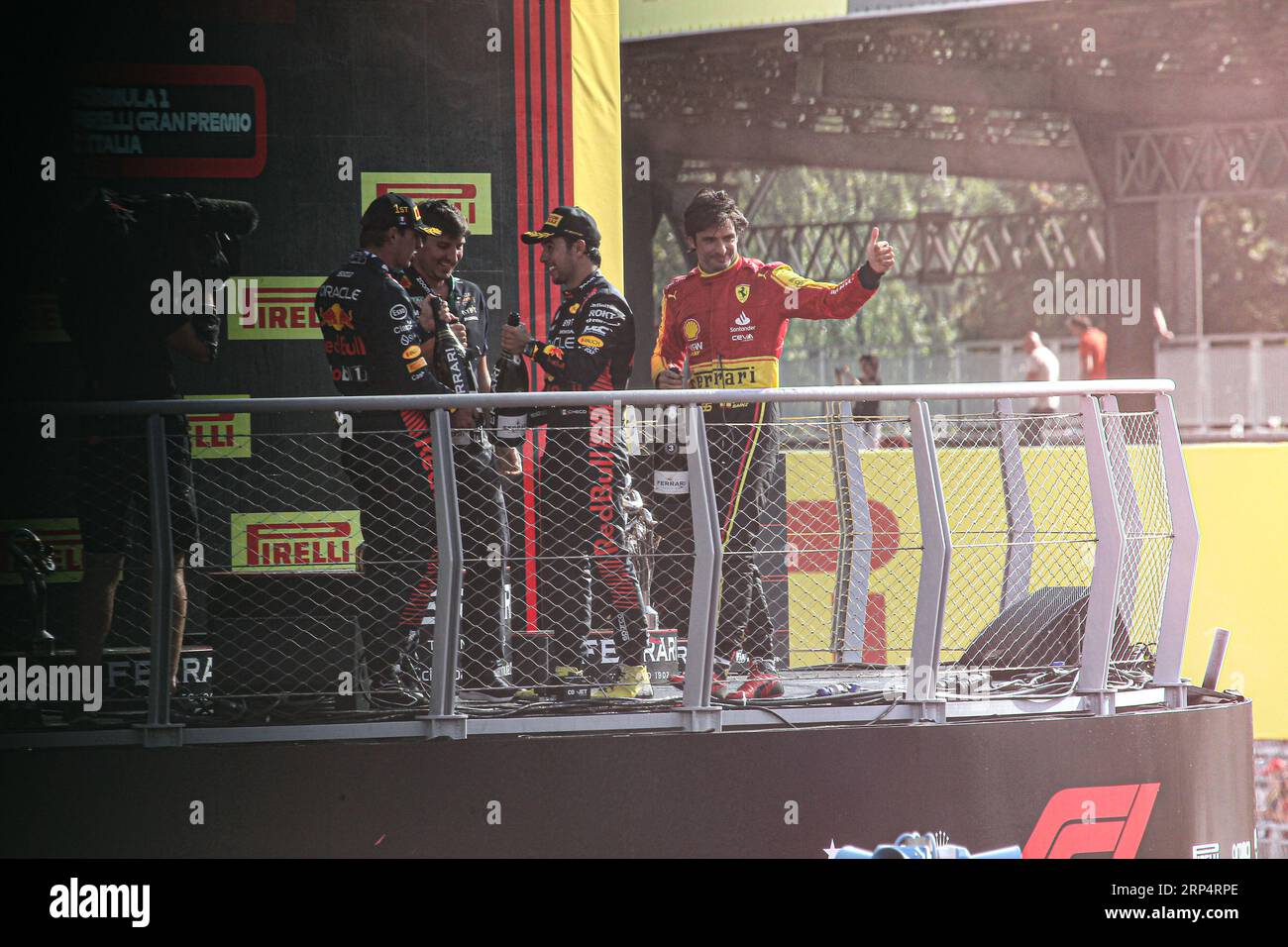 Podium of the race: Max Verstappen (NED) Redbull Racing RB19 Sergio ...