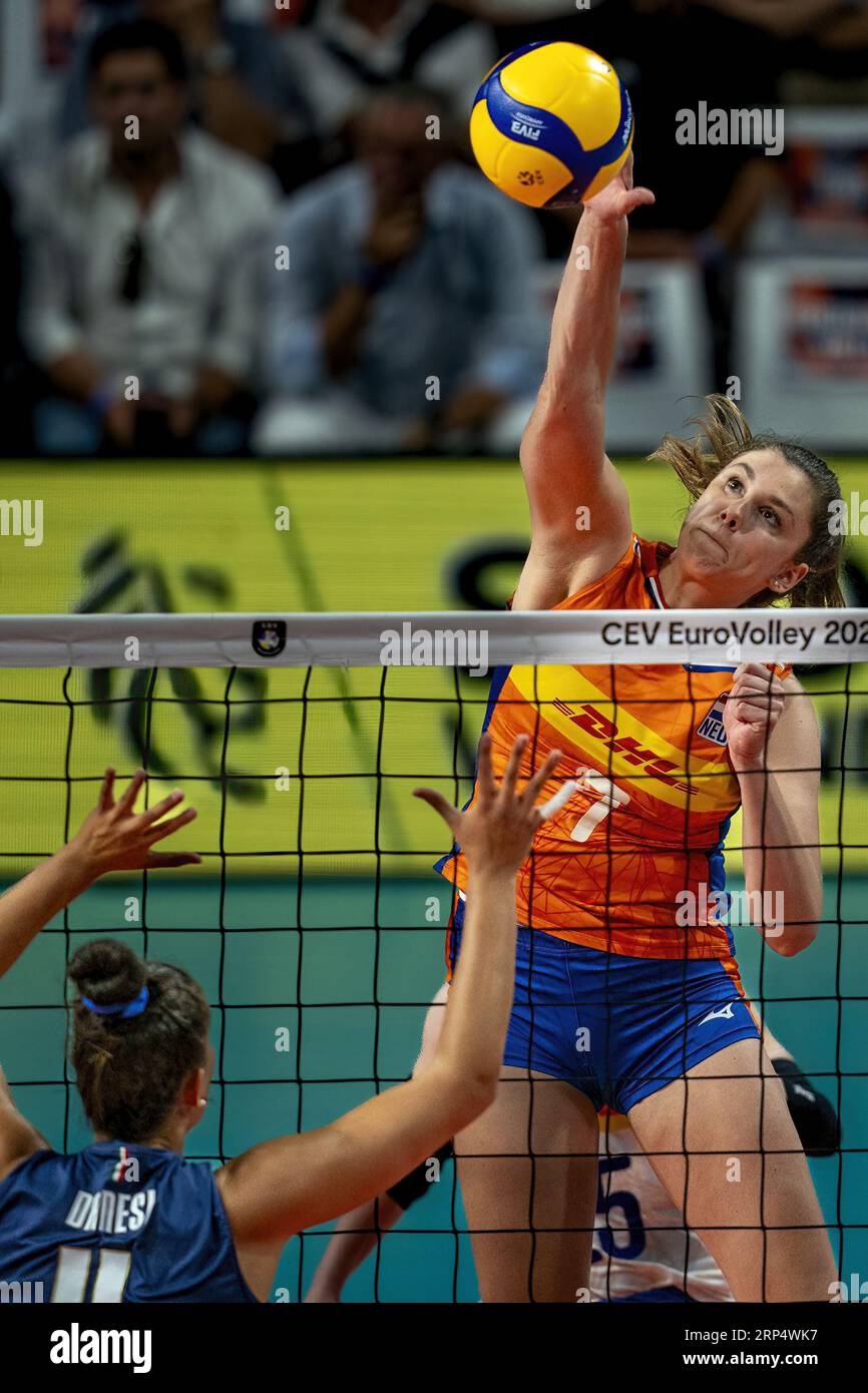 Juliet lohuis hi-res stock photography and images - Alamy