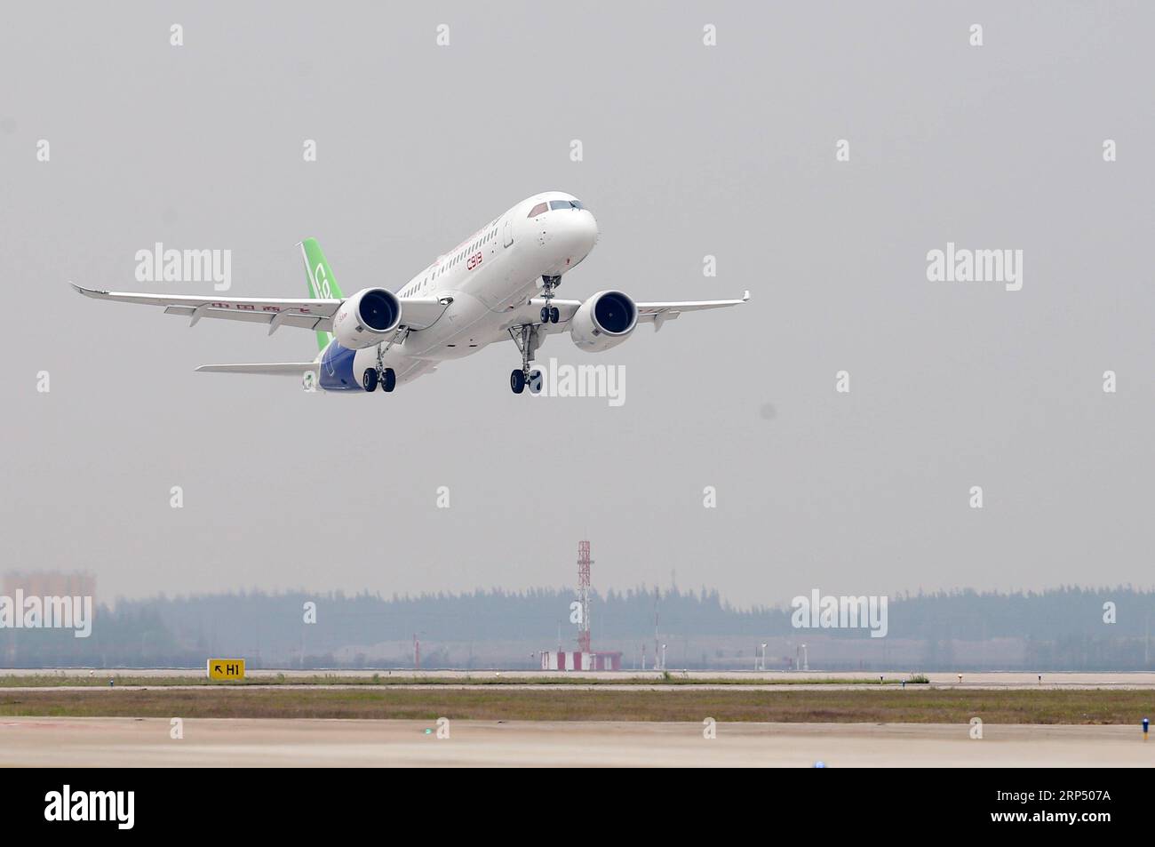 Chengdu aircraft design and research institute hi-res stock photography ...