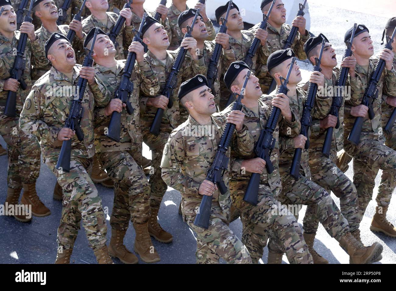 (181122) -- BEIRUT, Nov. 22, 2018 -- Soldiers march during a military ...
