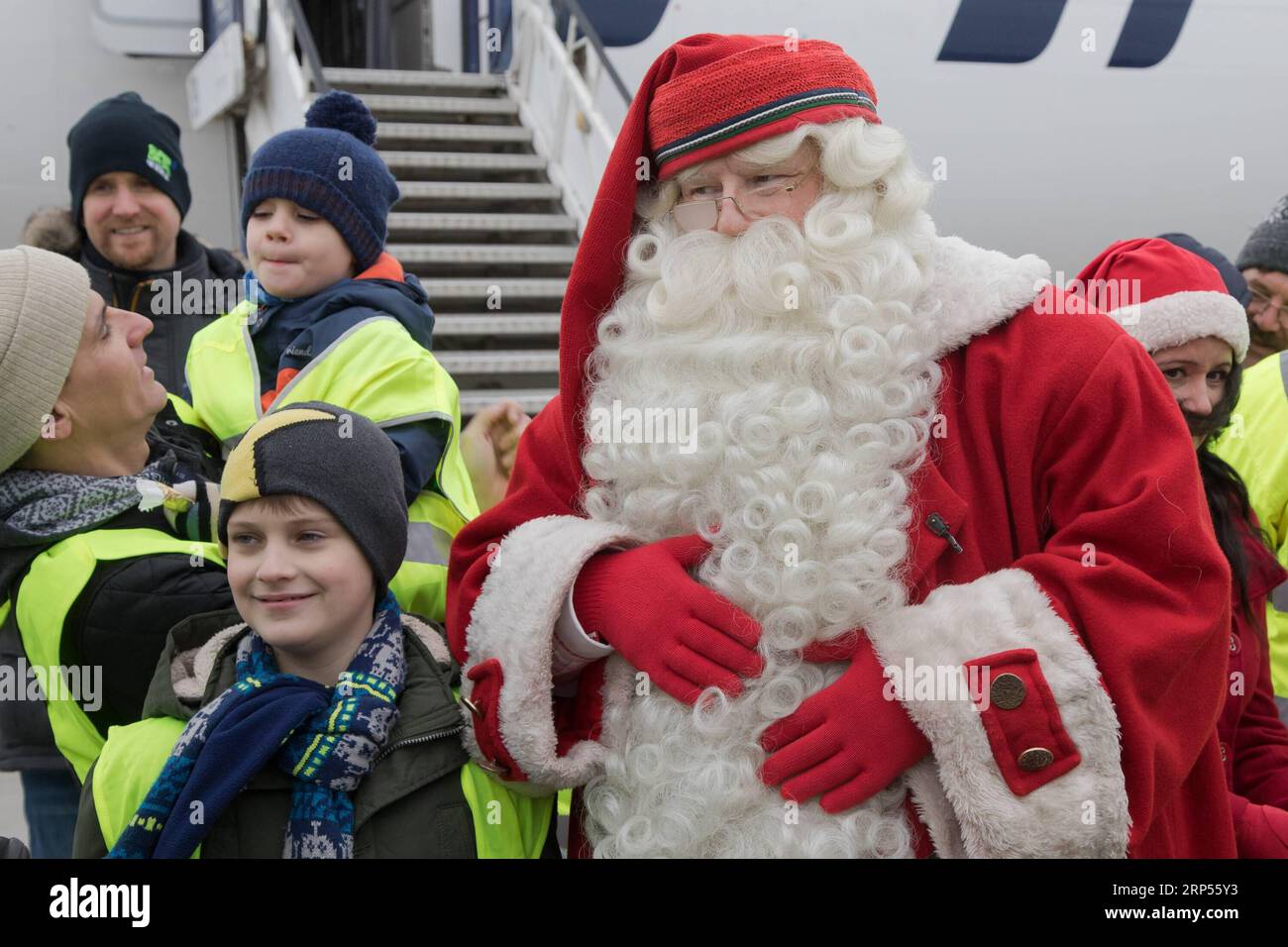 (181129) -- BUDAPEST, Nov. 29, 2018 -- A man dressed as Joulupukki, a ...