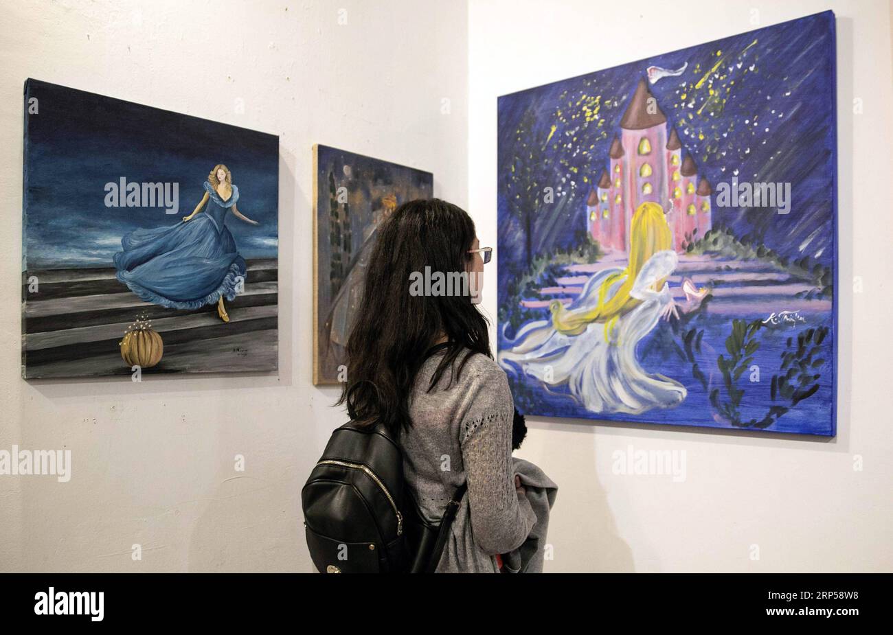 Cinderella painting hi-res stock photography and images - Alamy