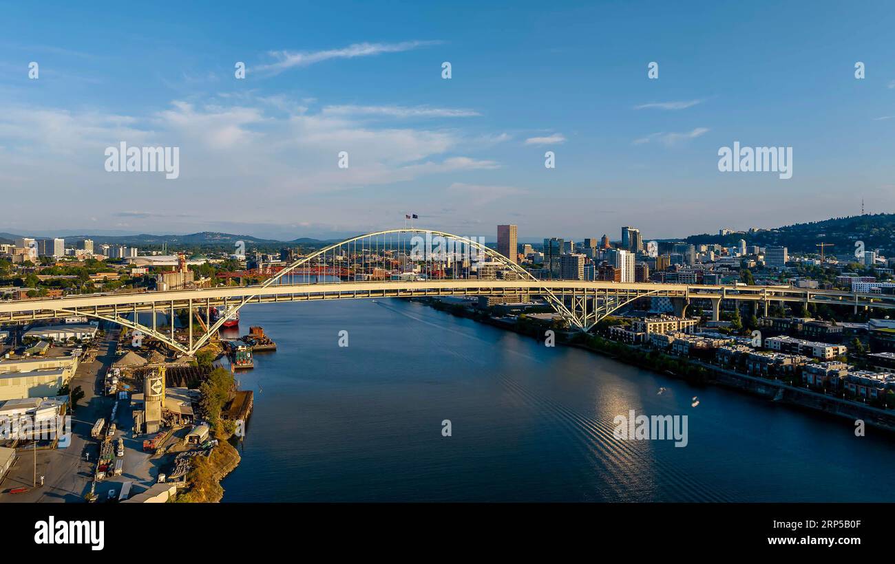 Portland aerial steel bridge hi-res stock photography and images - Alamy