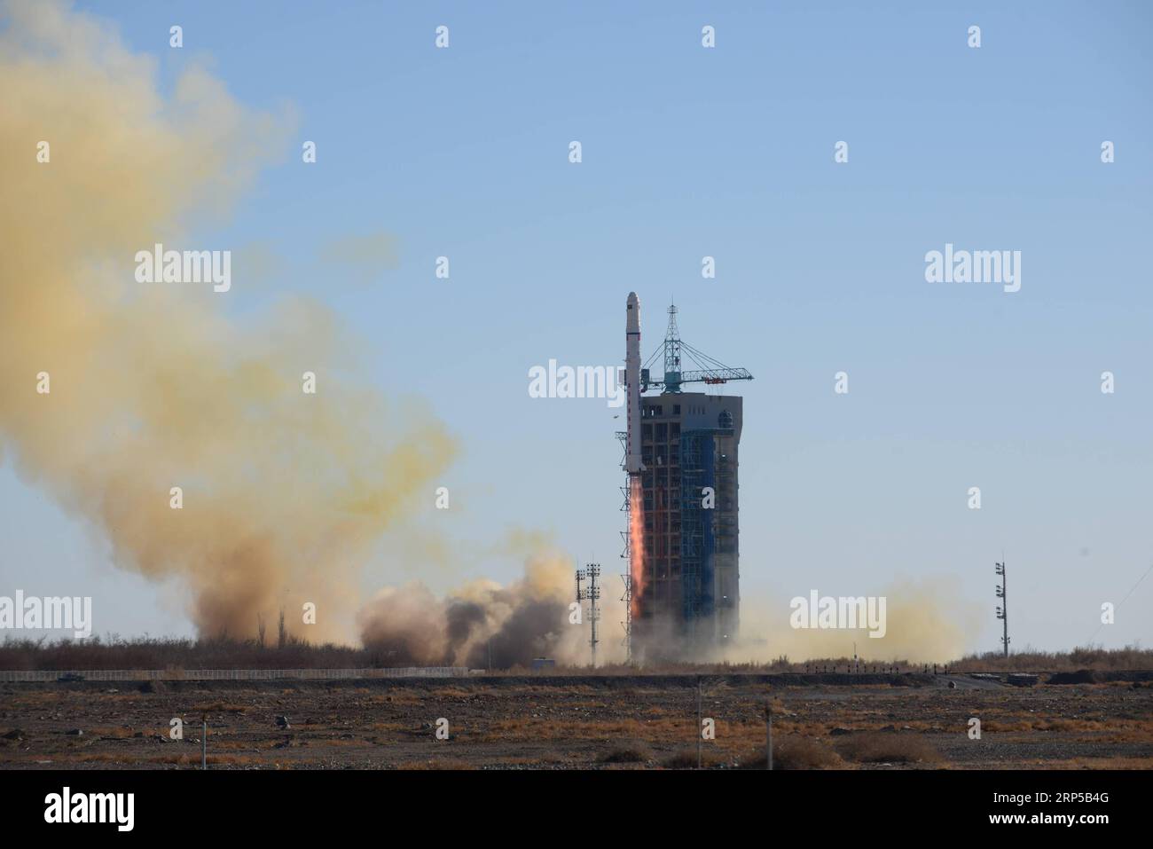 Long march 10 rocket hi-res stock photography and images - Alamy
