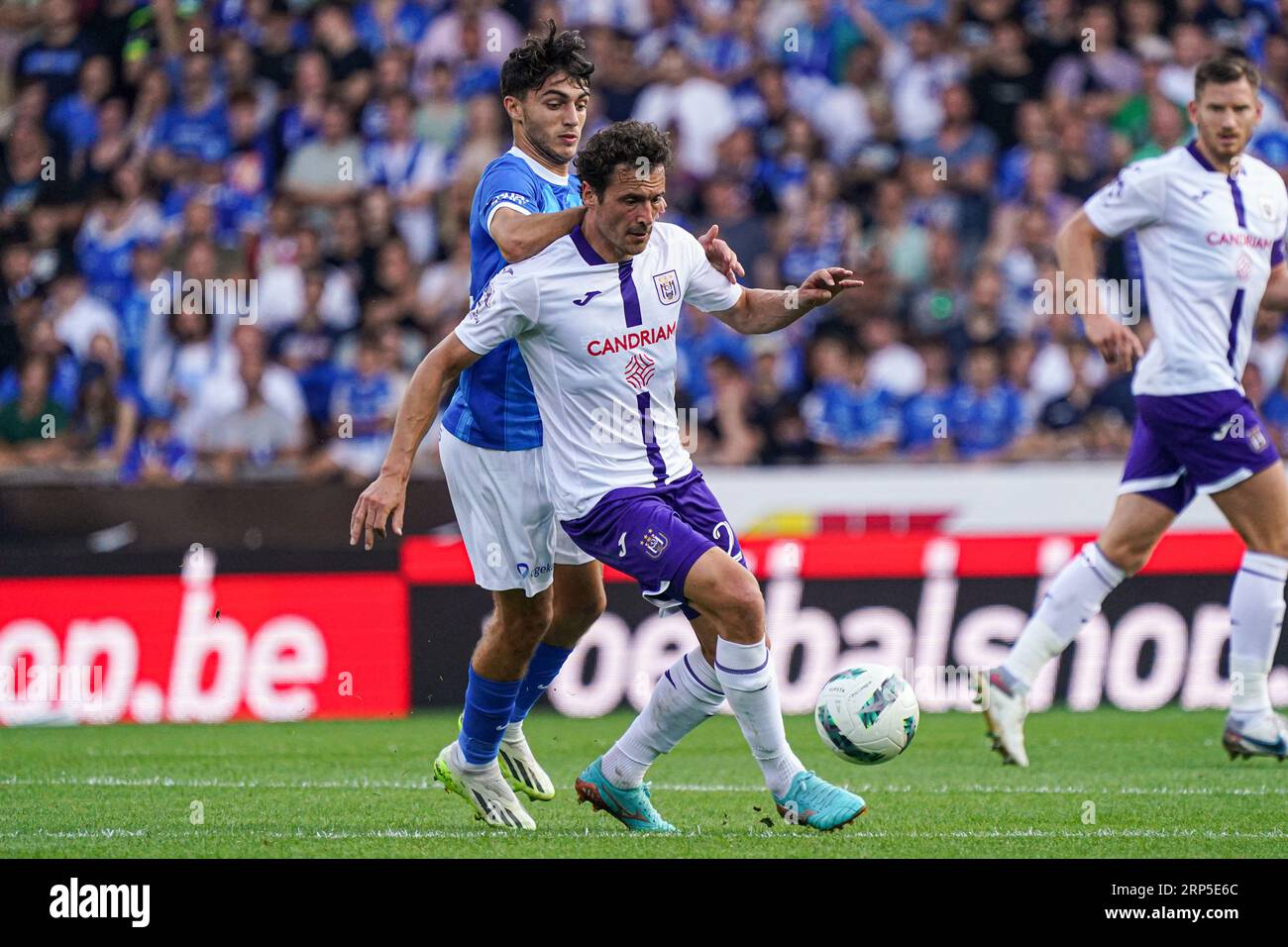 Thomas delaney anderlecht hi-res stock photography and images - Alamy