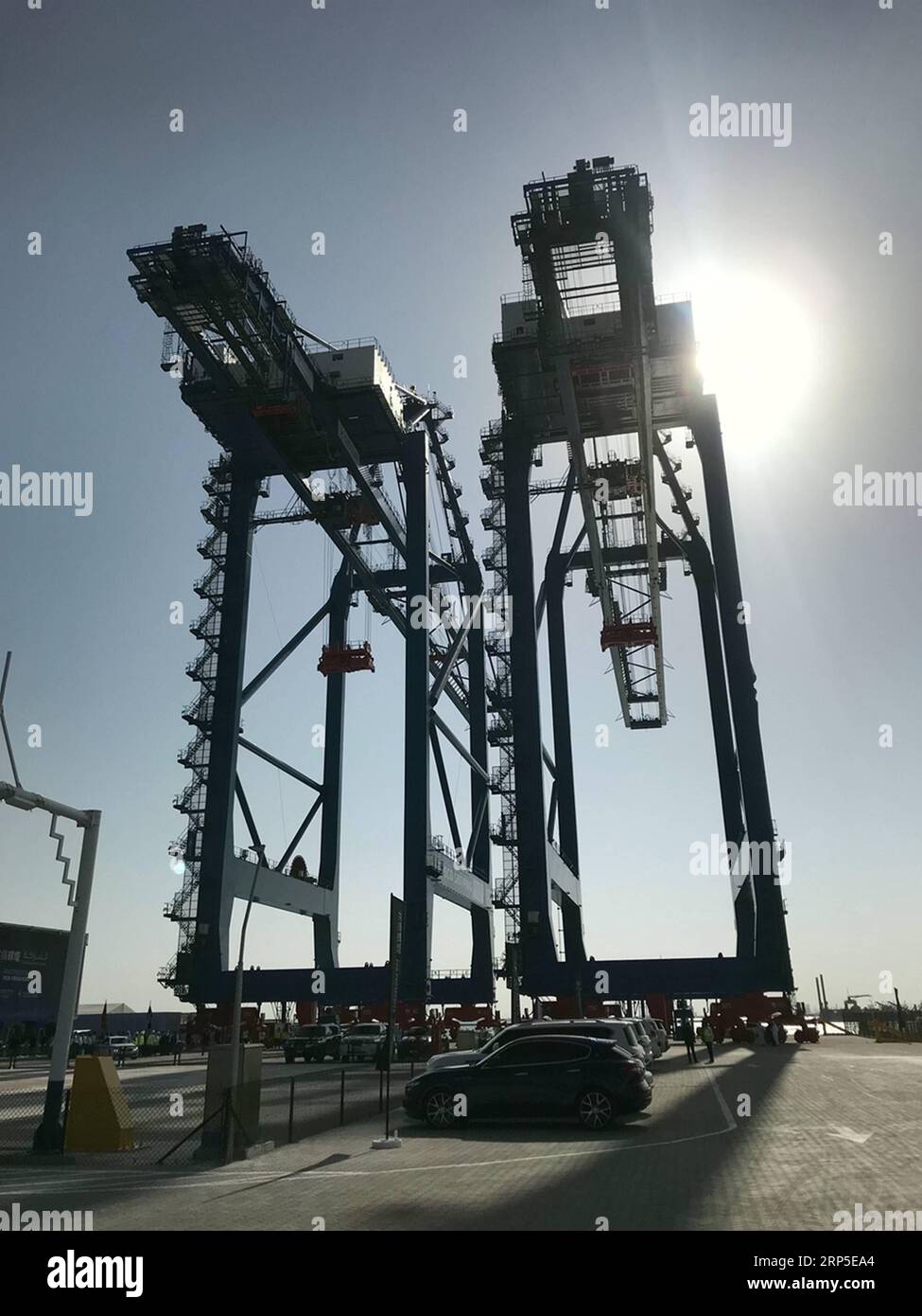 Cosco shipping ports hi-res stock photography and images - Alamy