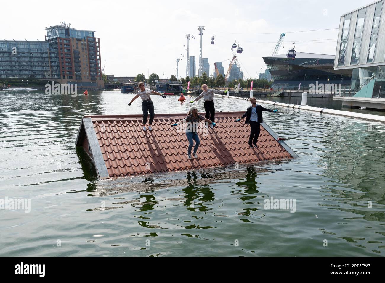 London, UK. 3 September, 2023. Dutch theatre company Vloeistof perform ...