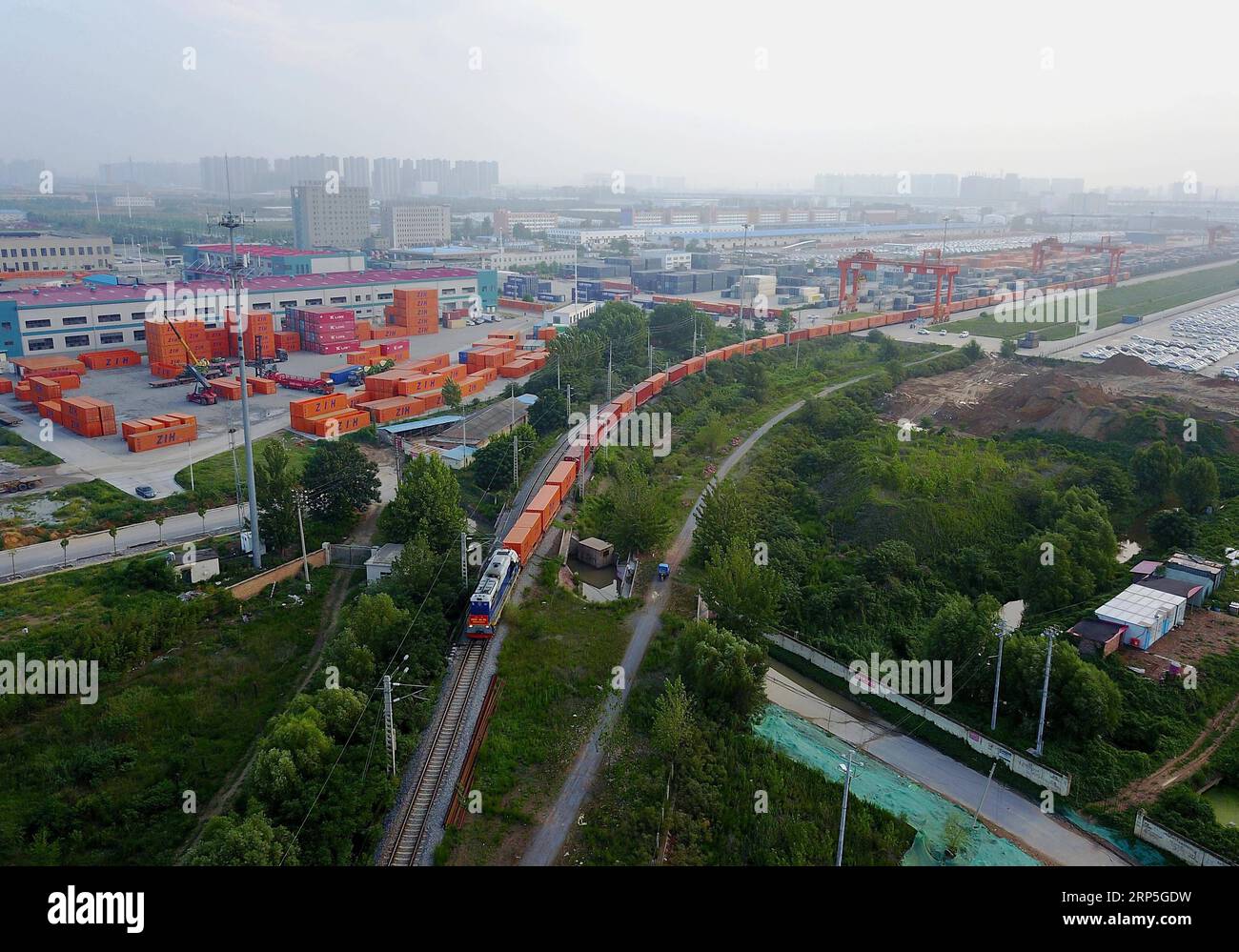 Central opening marked hi-res stock photography and images - Alamy