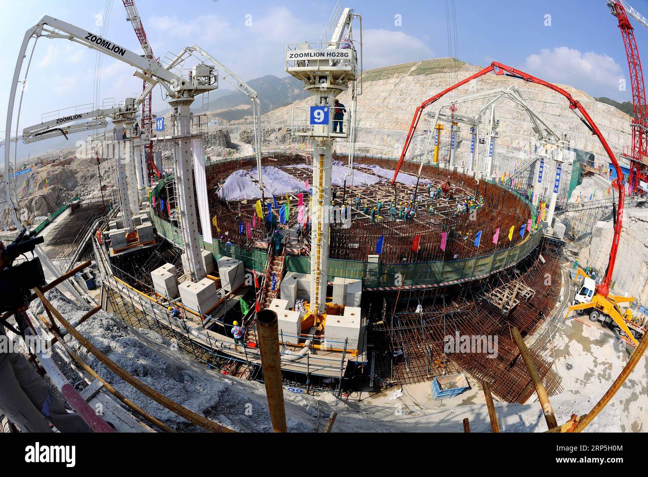 (181214) -- GUAGNDONG, Dec. 14 () -- The file photo shows the ...