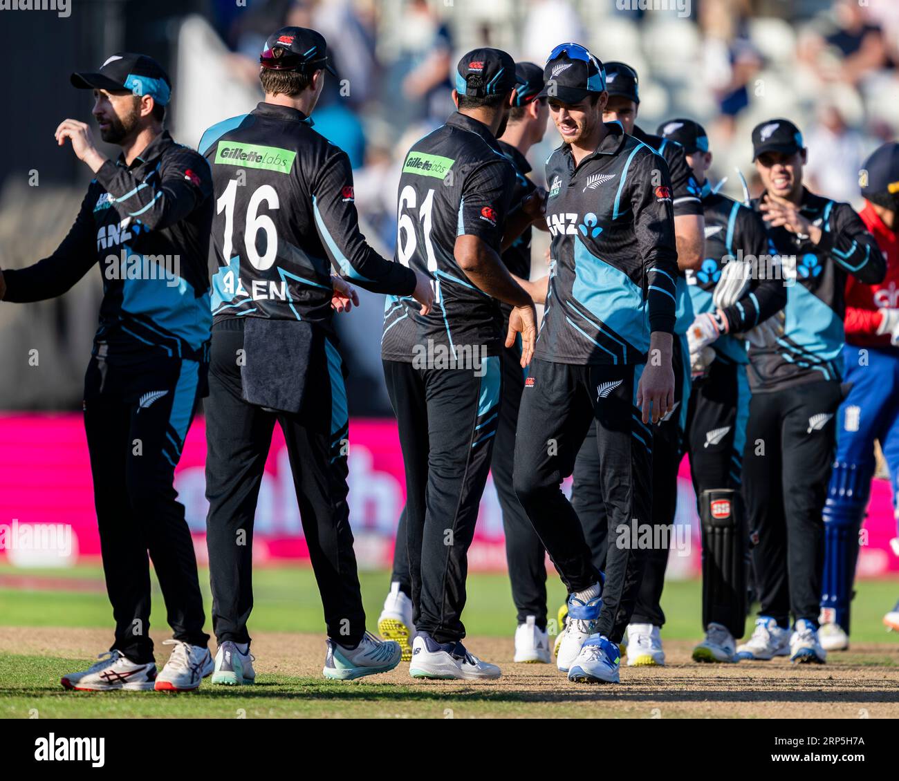 New zealand cricket team hi-res stock photography and images - Alamy