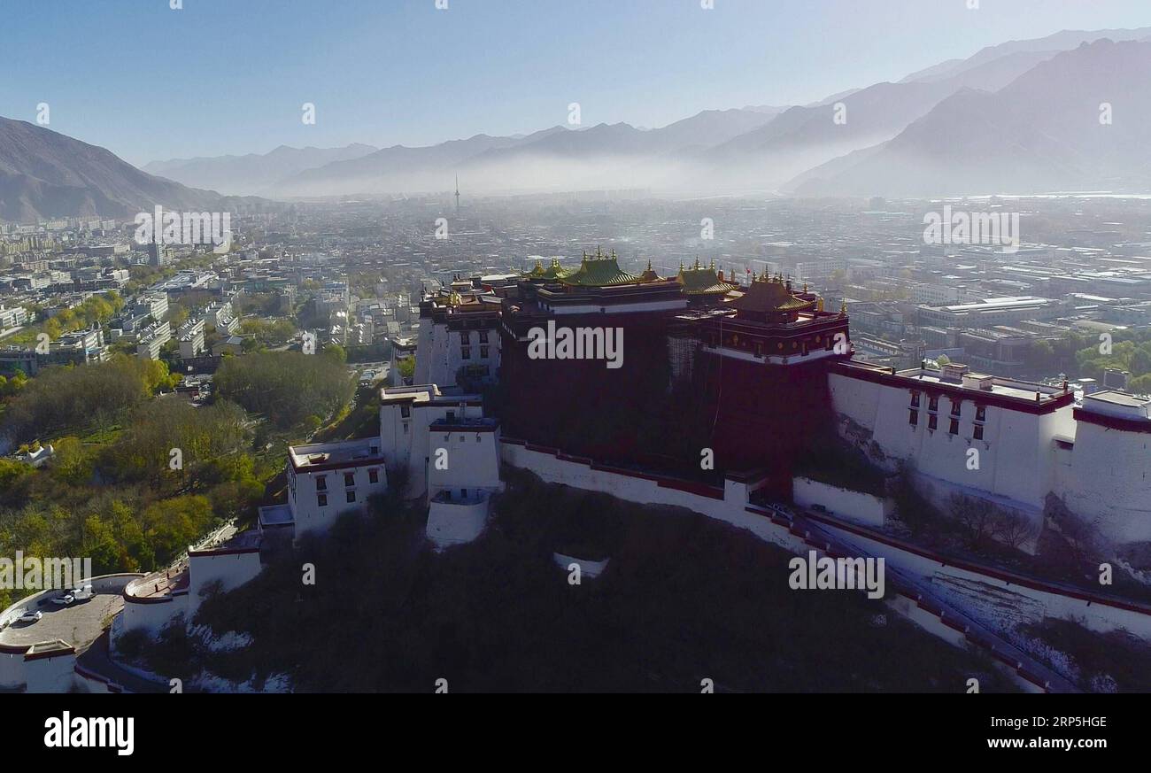 (181215) -- LHASA, Dec. 15, 2018 -- Photo taken on Nov. 7, 2018 shows ...
