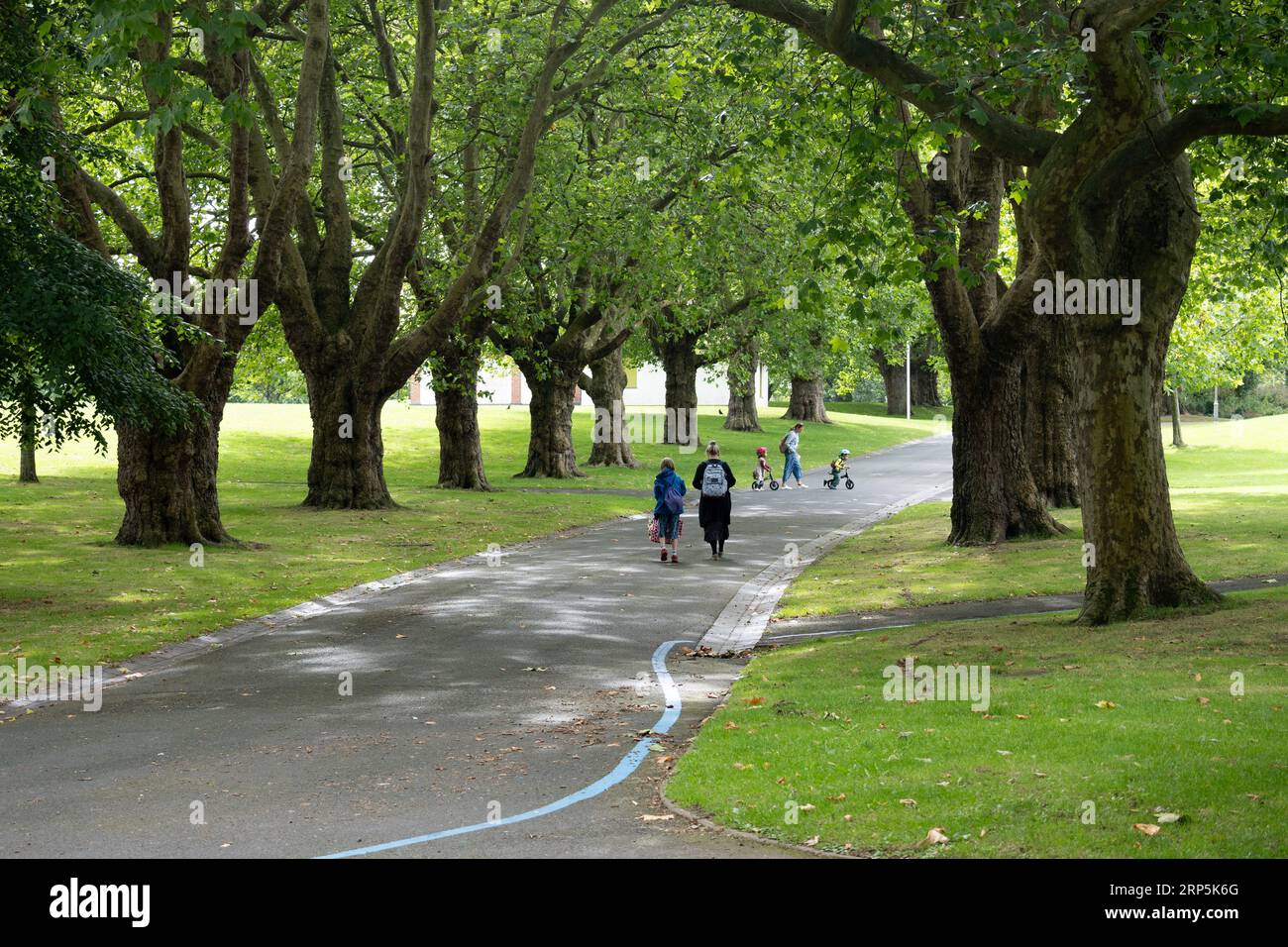 Birmingham parks uk hi-res stock photography and images - Alamy
