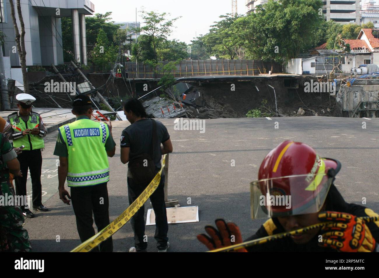 Surabaya road hi-res stock photography and images - Alamy