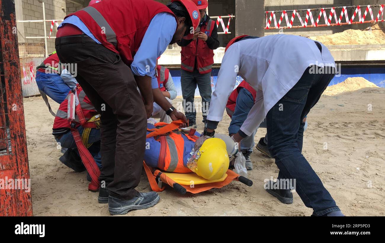 (181221) -- FARWANIYA (KUWAIT), Dec. 21, 2018 -- Medical team of China ...