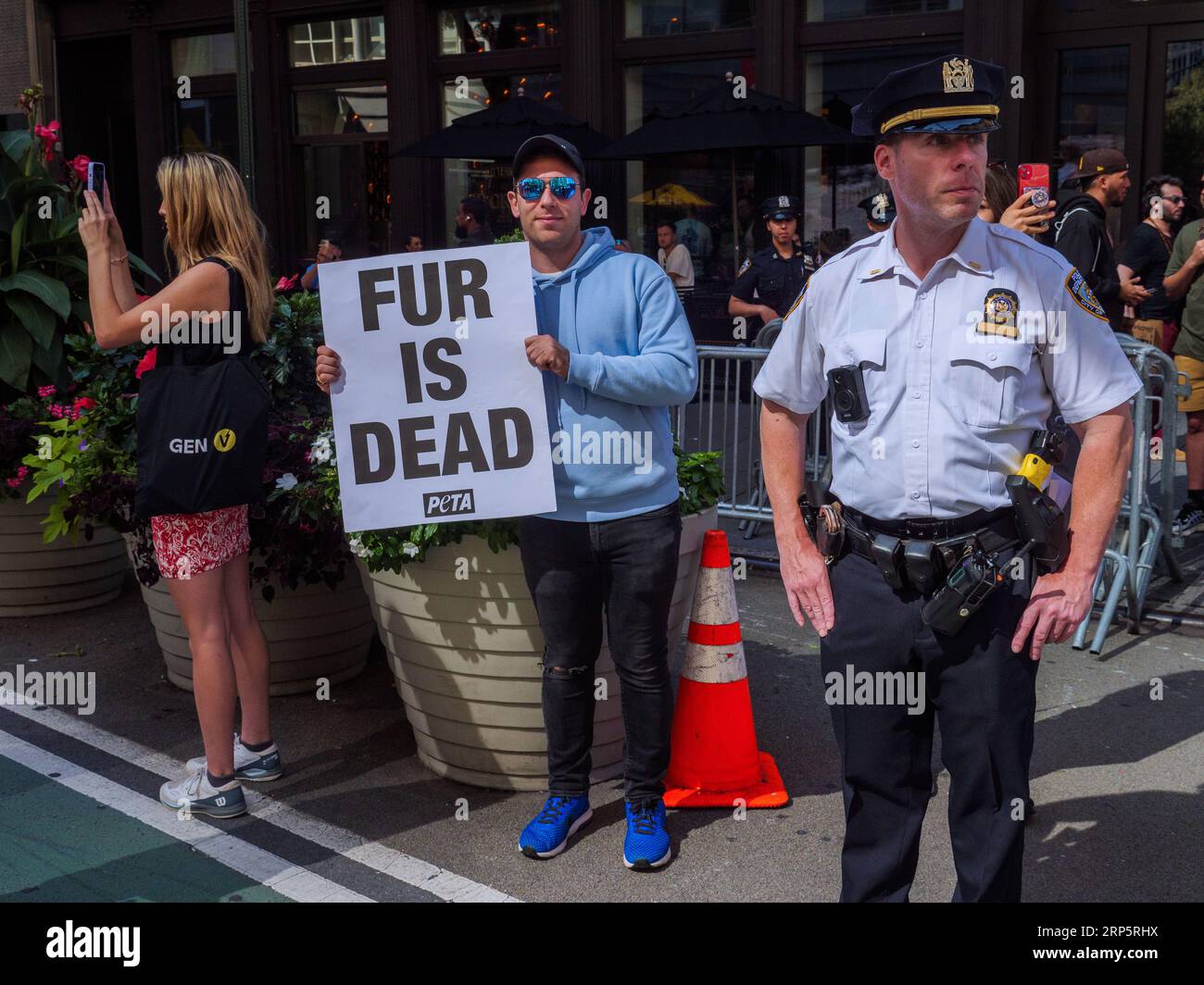 Peta animal testing hi-res stock photography and images - Alamy