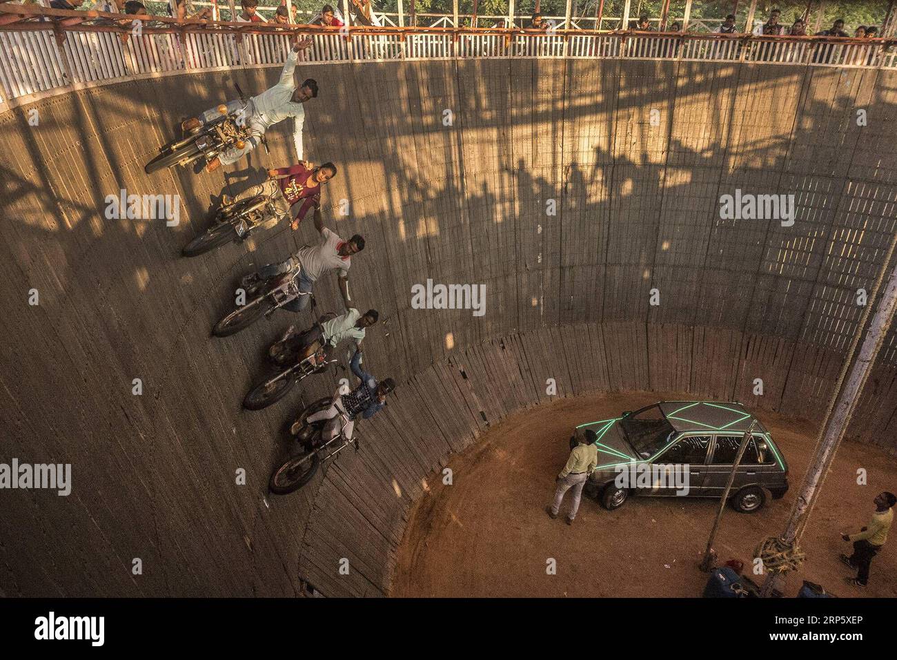 Well of death hi-res stock photography and images - Alamy