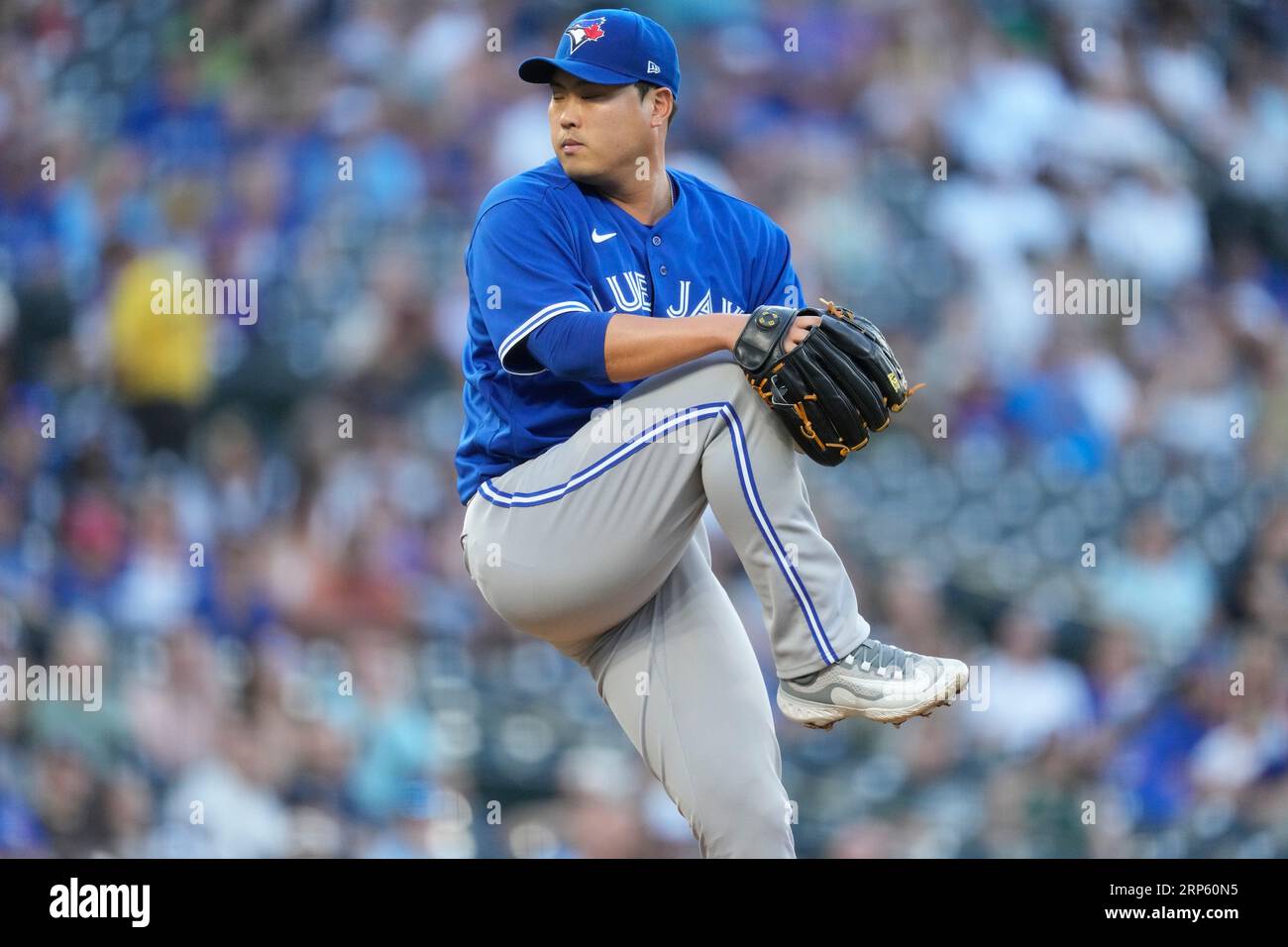 Toronto Blue Jays starting pitcher Hyun Jin Ryu (99) in the first ...