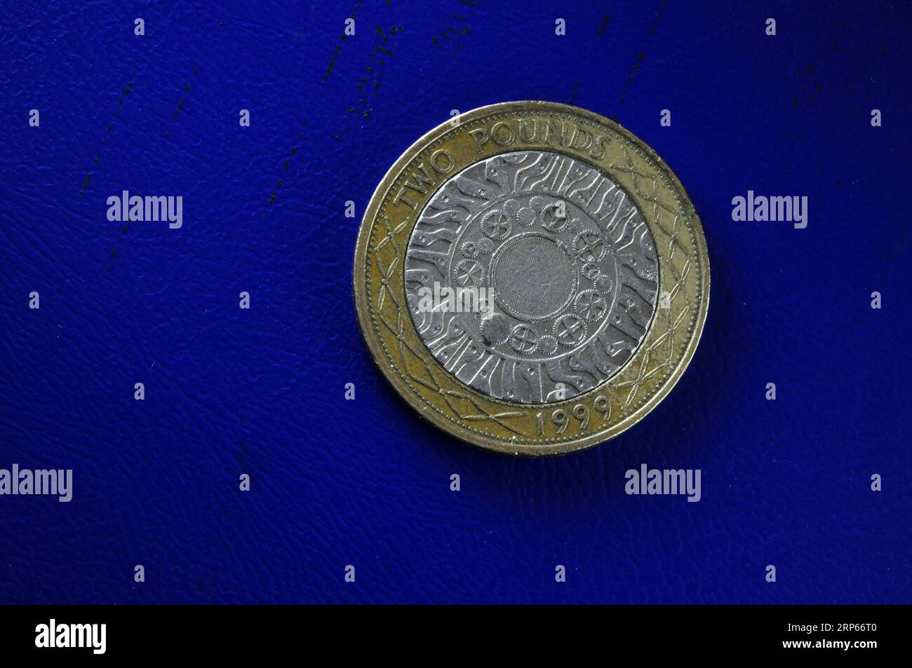 Two pounds or two pound coin Stock Photo - Alamy