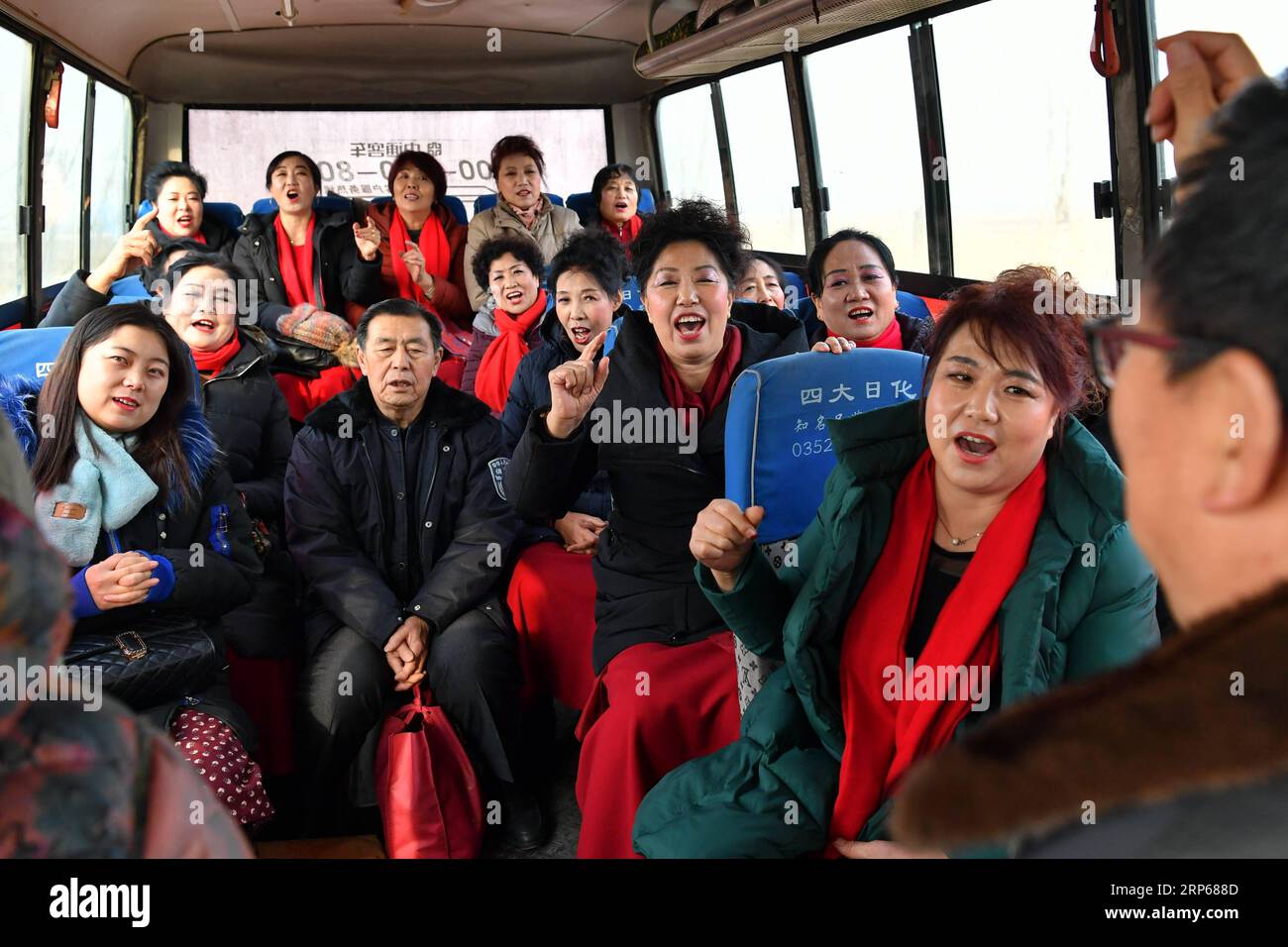 China rural bus hi-res stock photography and images - Alamy