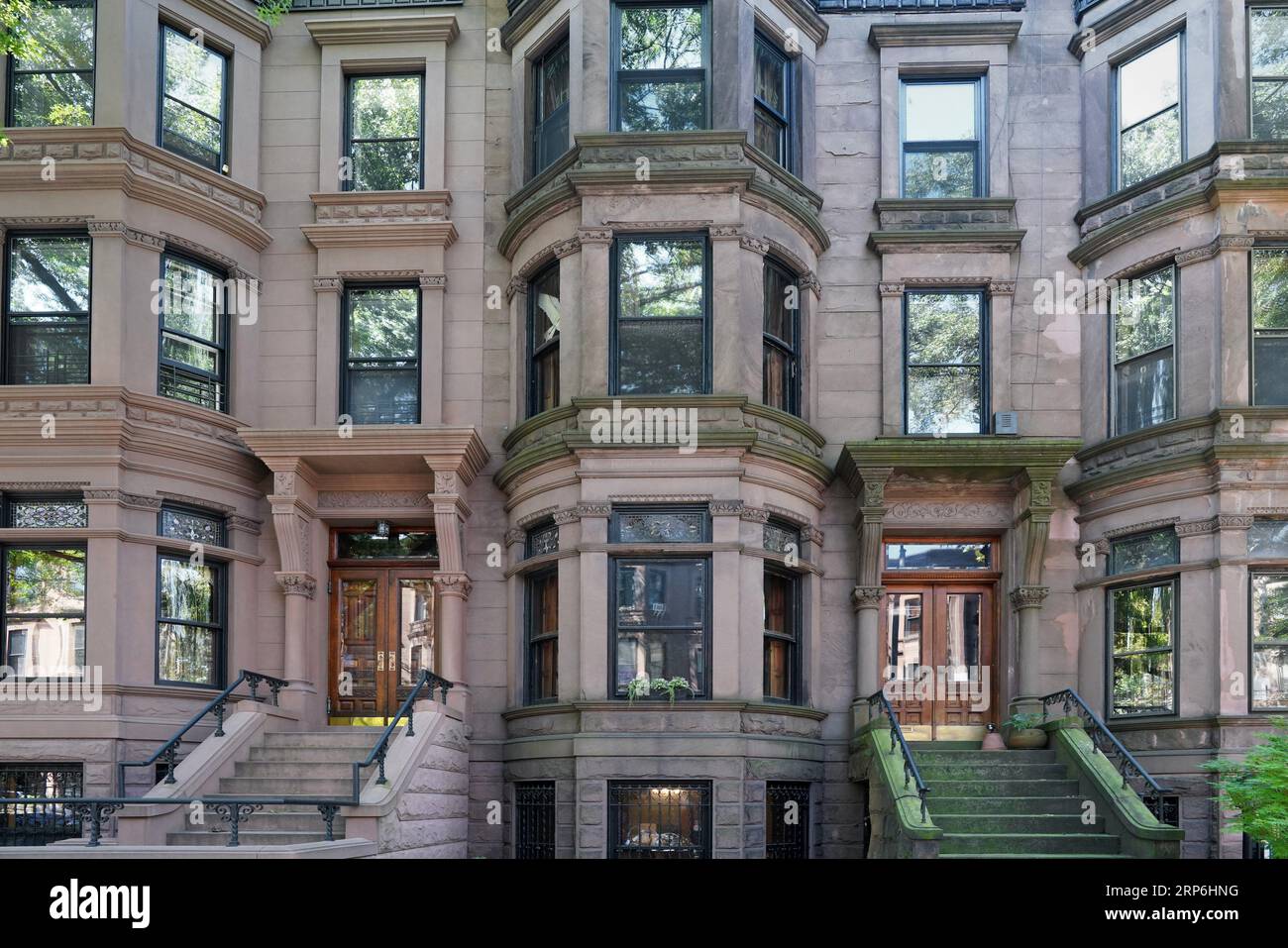 New York, brownstone apartment buildings with bay windows, Park Slope ...