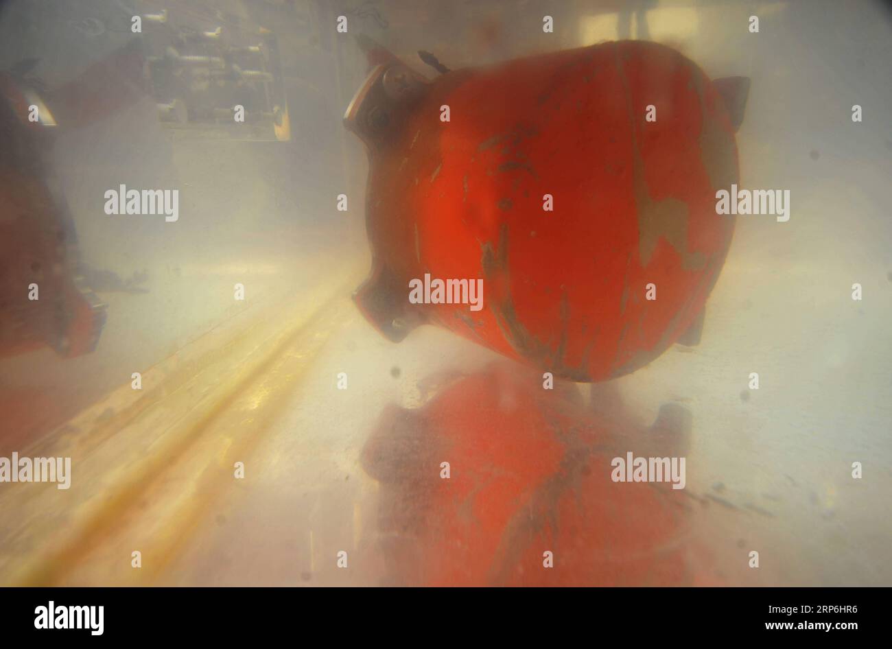 610 crash cvr hi-res stock photography and images - Alamy