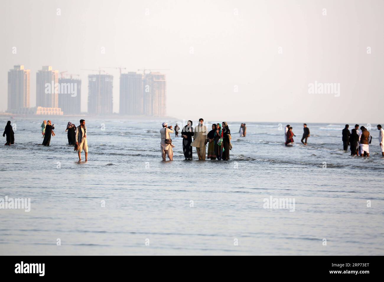 Clifton beach karachi pakistan hi-res stock photography and images - Alamy