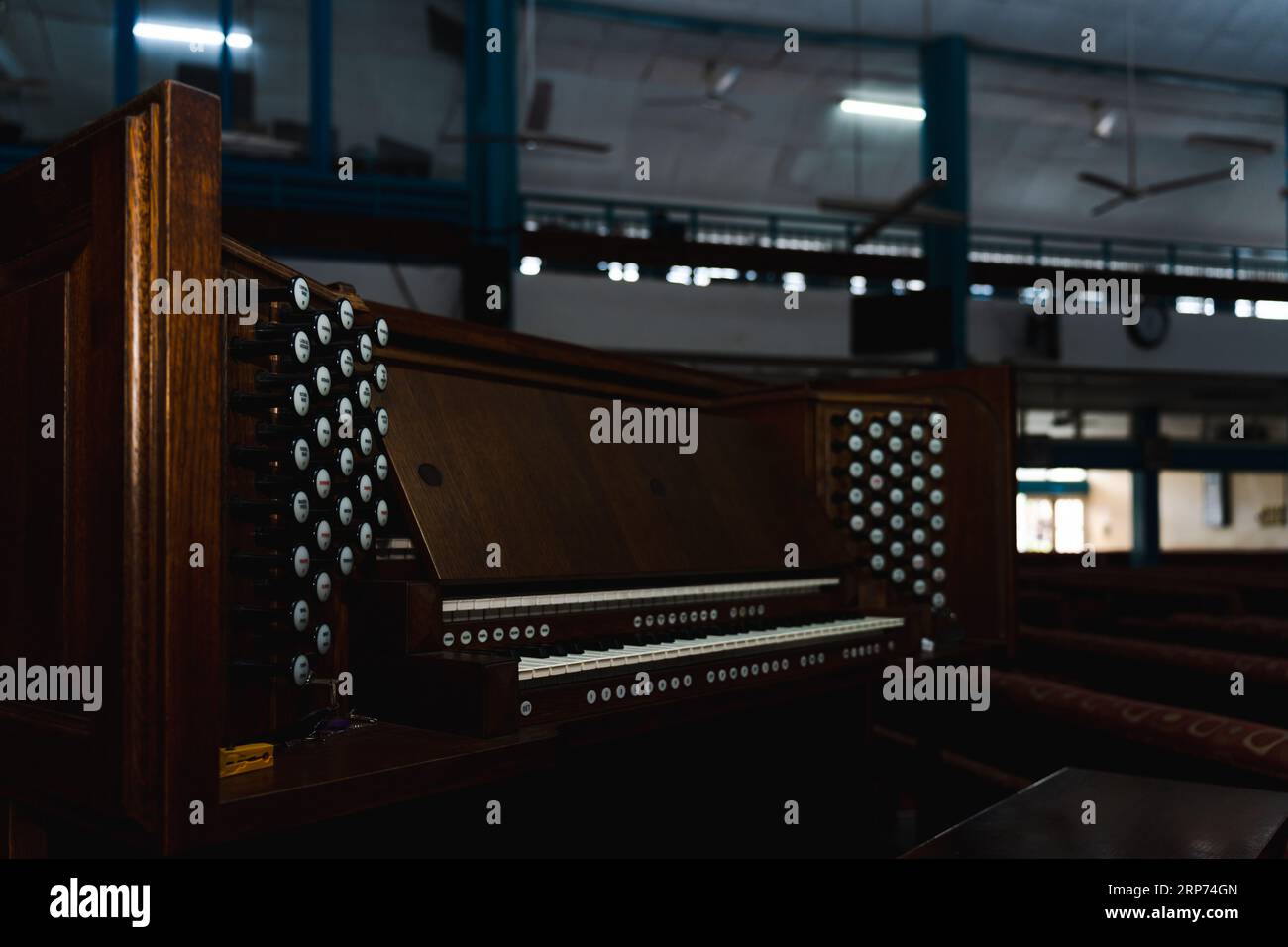 Viscount organ hi-res stock photography and images - Alamy