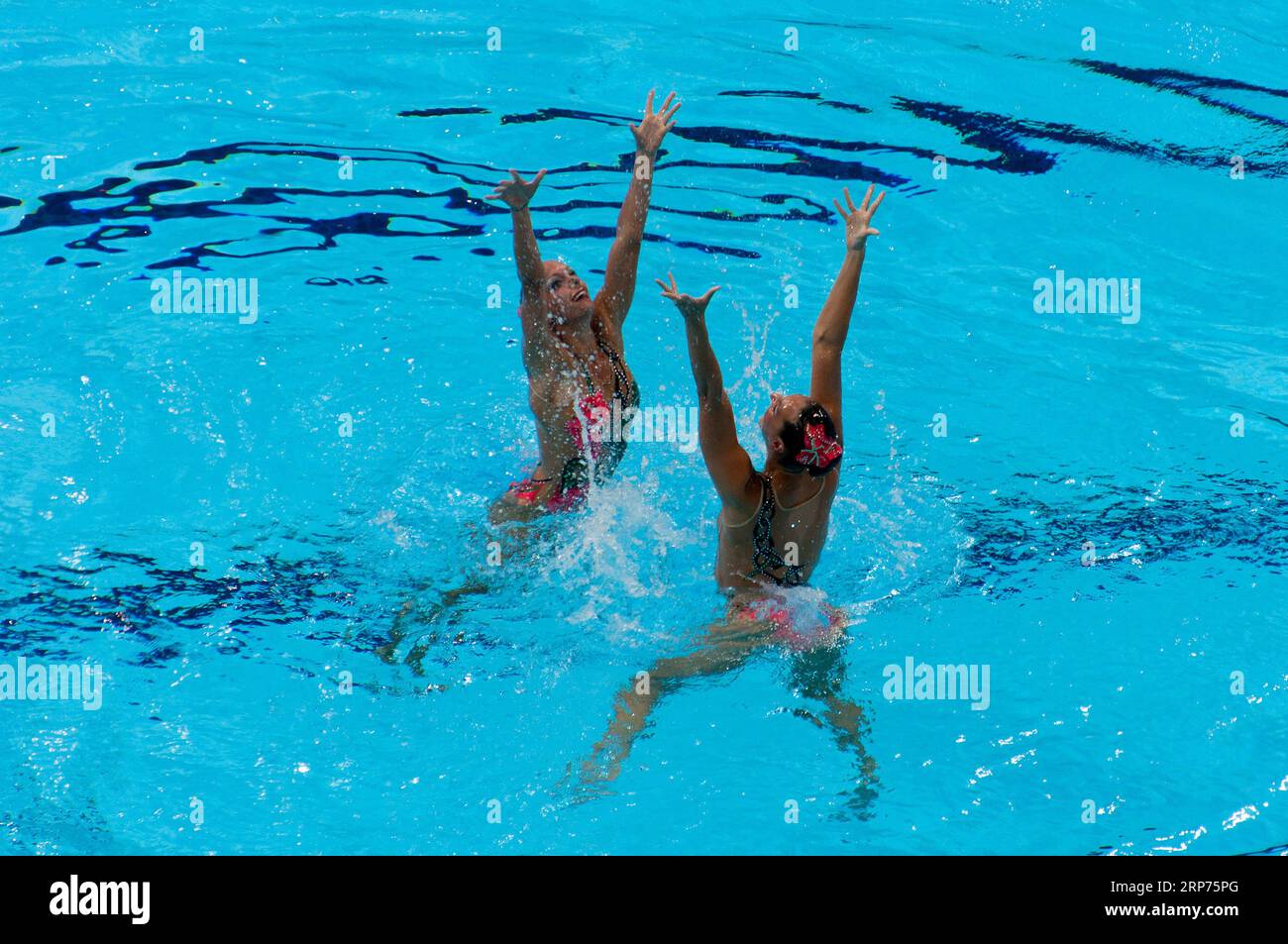 Synchronized swimming and olympics 2012 hi-res stock photography and ...