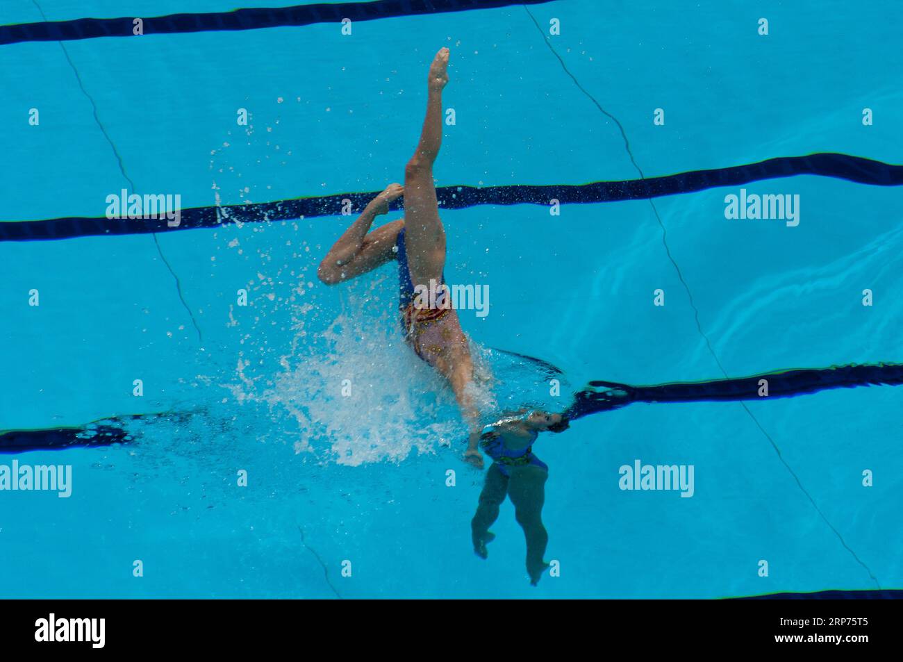Synchronized swimming and olympics 2012 hi-res stock photography and ...