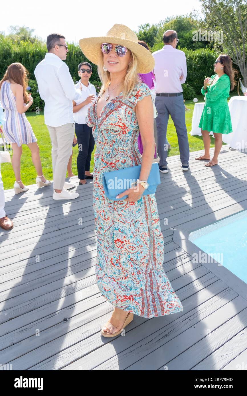 Hamptons house on water hi-res stock photography and images - Alamy