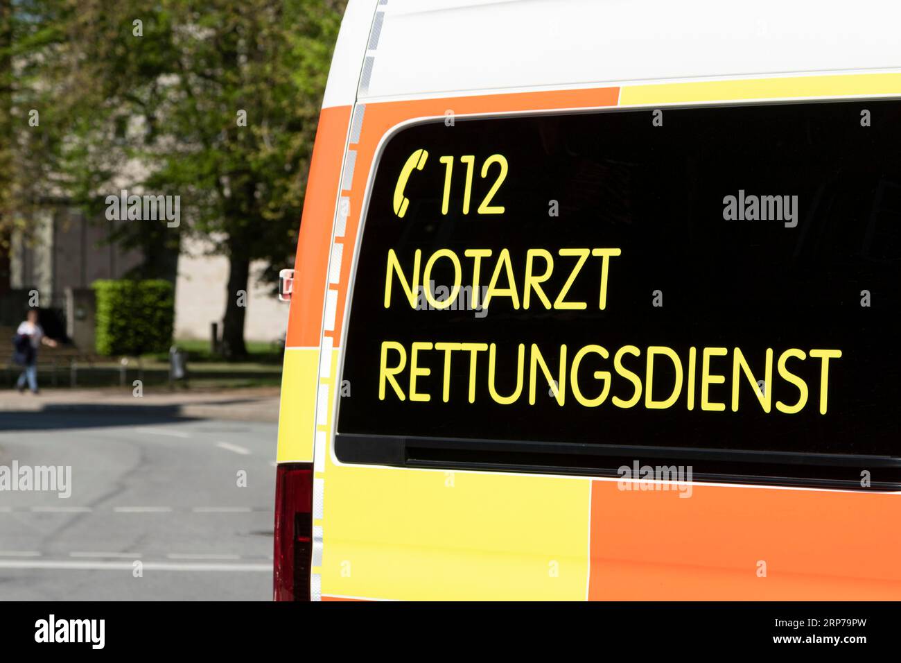 Symbolic image, emergency call 112, emergency doctor, rescue service ...