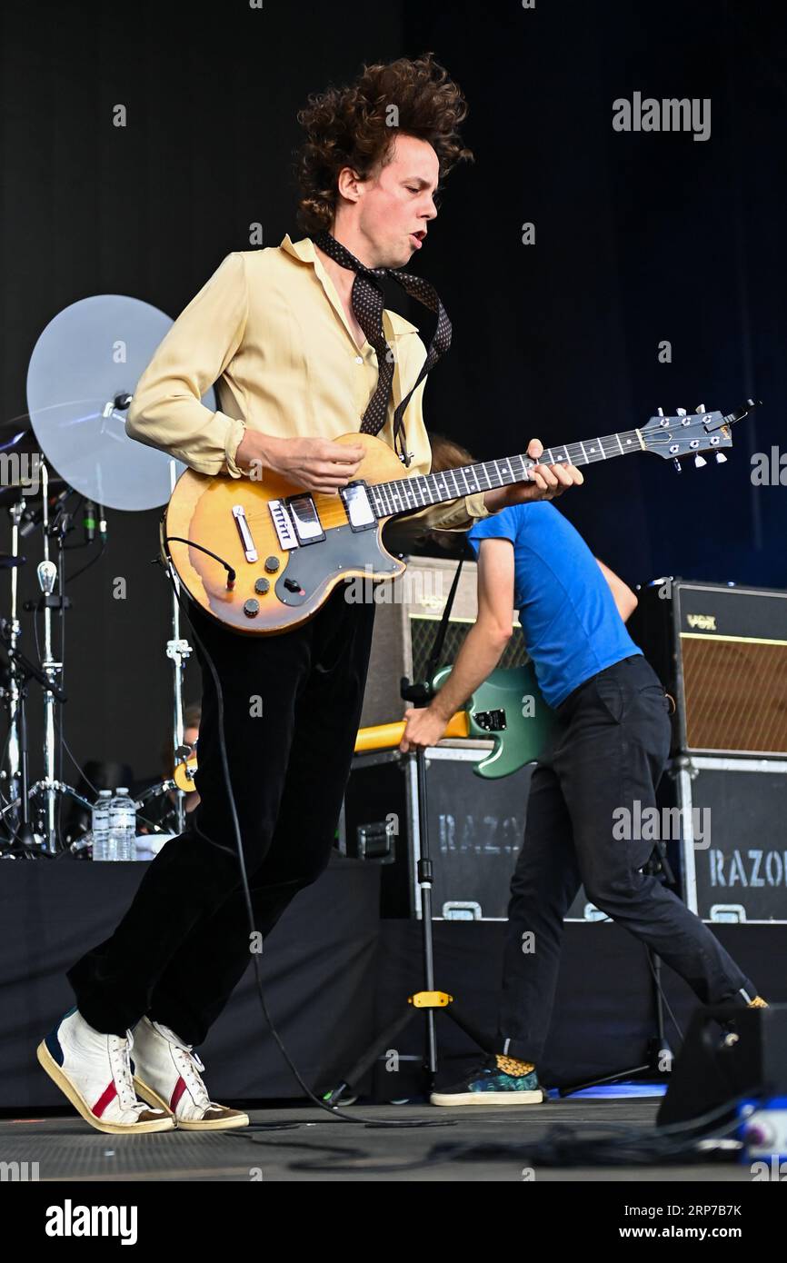 Razorlight carl dalemo hi-res stock photography and images - Alamy