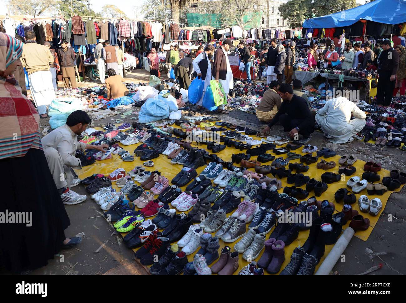 Bazaar in rawalpindi pakistan hi-res stock photography and images - Alamy