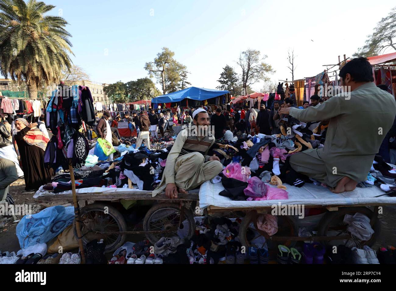 Bazaar in rawalpindi pakistan hi-res stock photography and images - Alamy