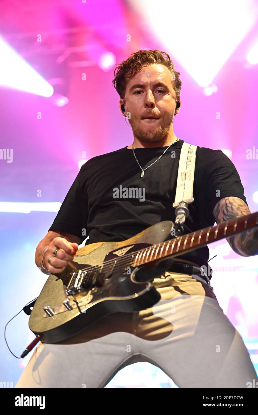 Mcfly live performance hi-res stock photography and images - Alamy