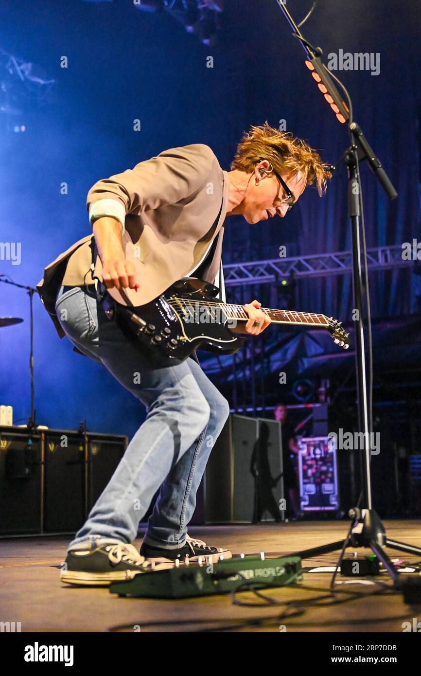 Mcfly live performance hi-res stock photography and images - Alamy