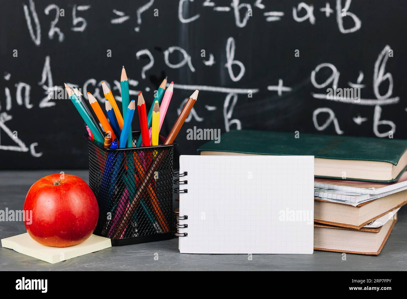 Supplies table hi-res stock photography and images - Alamy