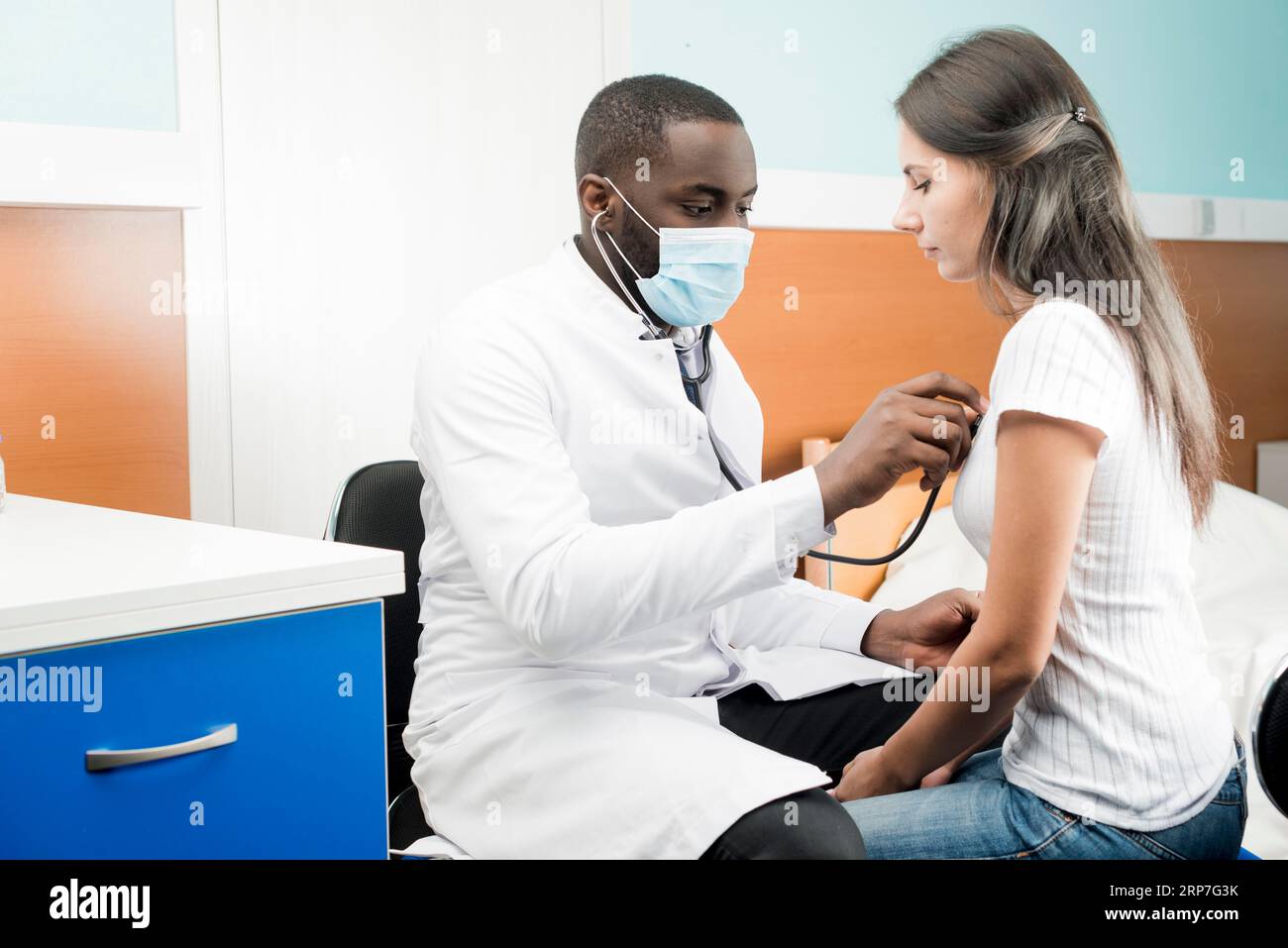 African american doctor using hi-res stock photography and images - Alamy