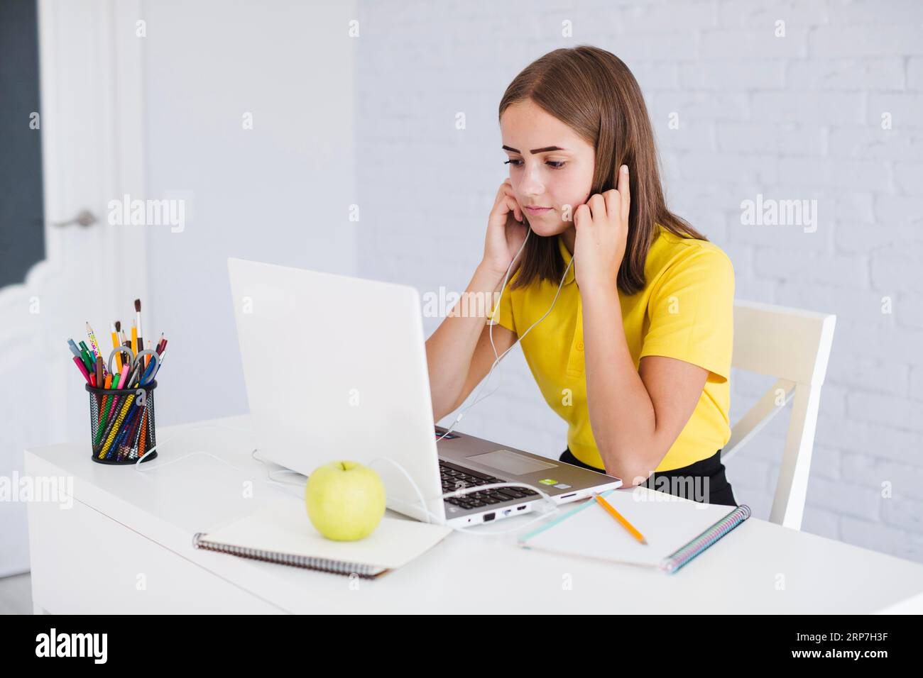 Homework music hi-res stock photography and images - Alamy