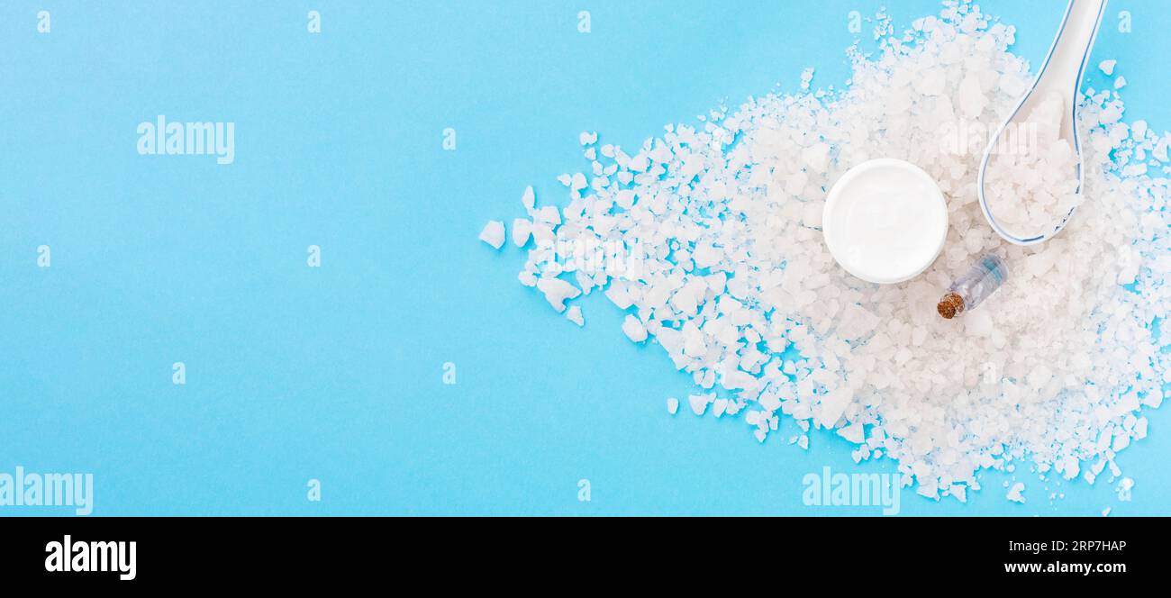 Minimalist bath salt spa concept spoon Stock Photo - Alamy