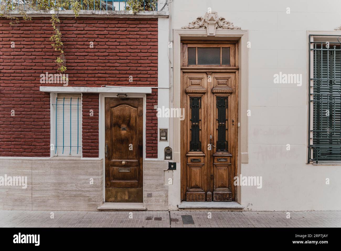 Front view city building door Stock Photo - Alamy