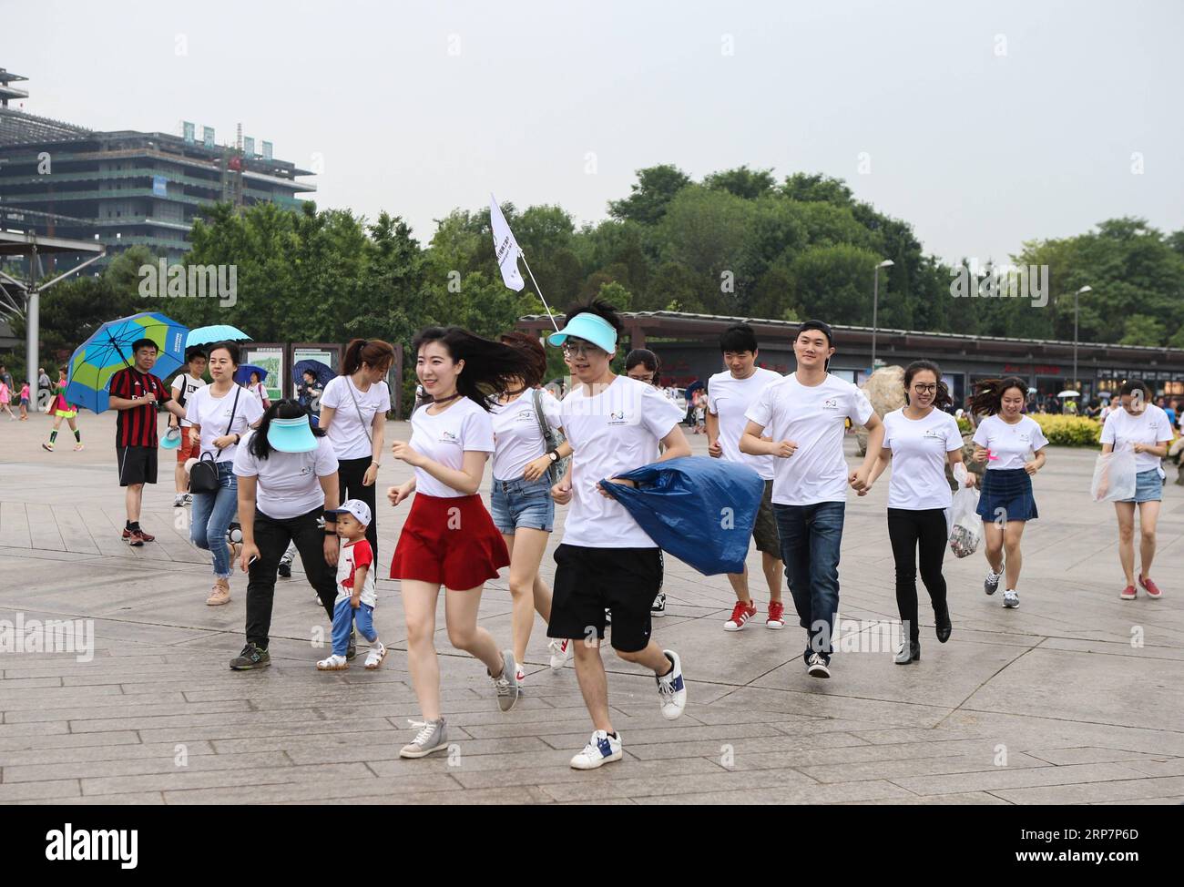 1 12 hours activity hi-res stock photography and images - Alamy