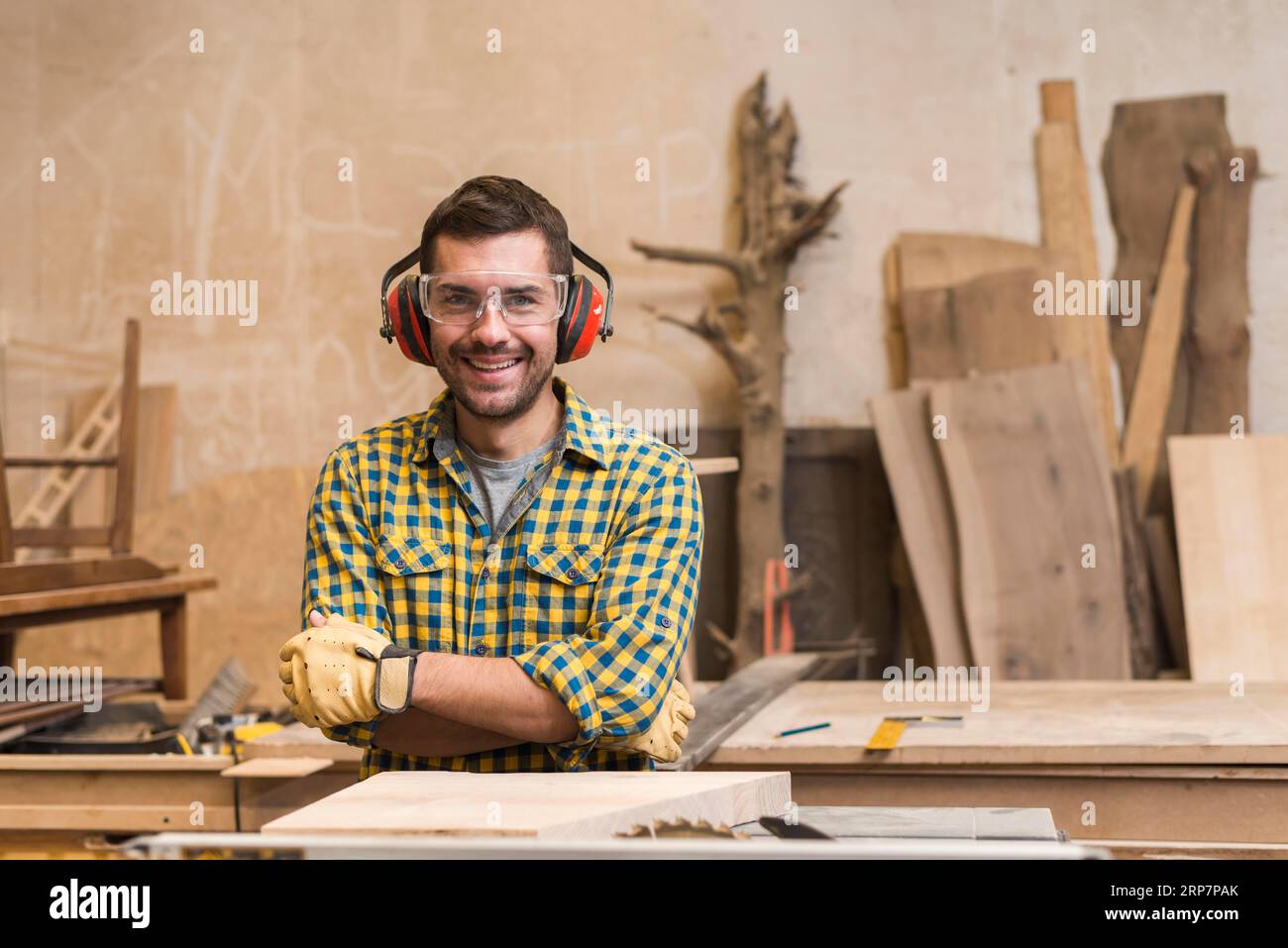Smiling carpenter safety glasses hi-res stock photography and images ...