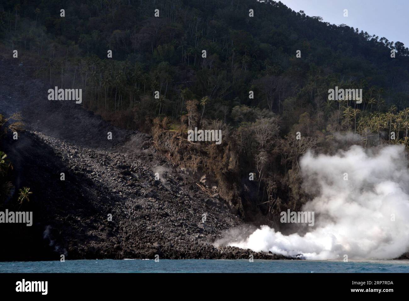 (190211) -- NORTH SULAWESI, Feb. 11, 2019 -- The lava lane of Mount ...