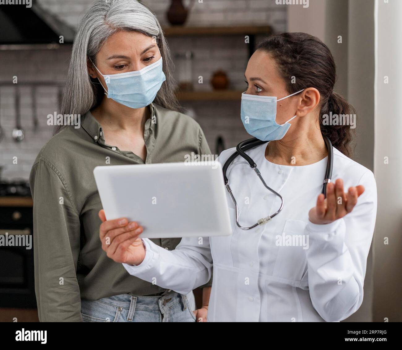 Doctor presenting medical treatment plan Stock Photo - Alamy