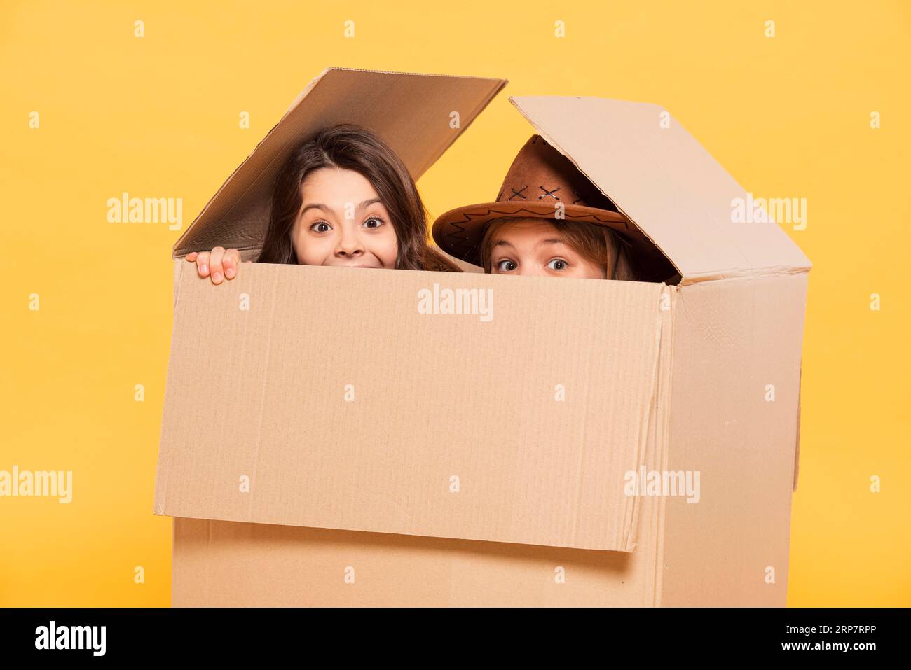 Cartoon box hi-res stock photography and images - Alamy