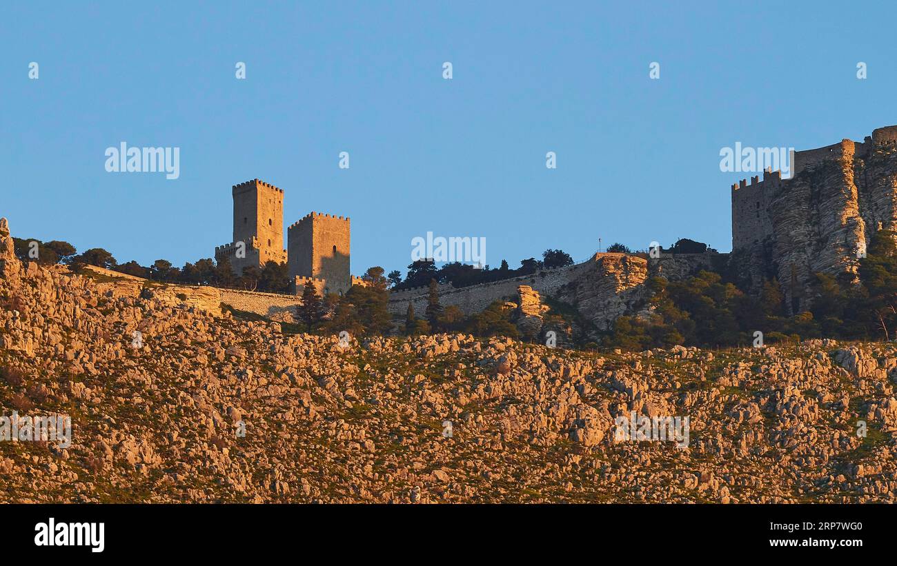 Morning light, Mons Erix, Castello di Venere, close, supertele shot ...