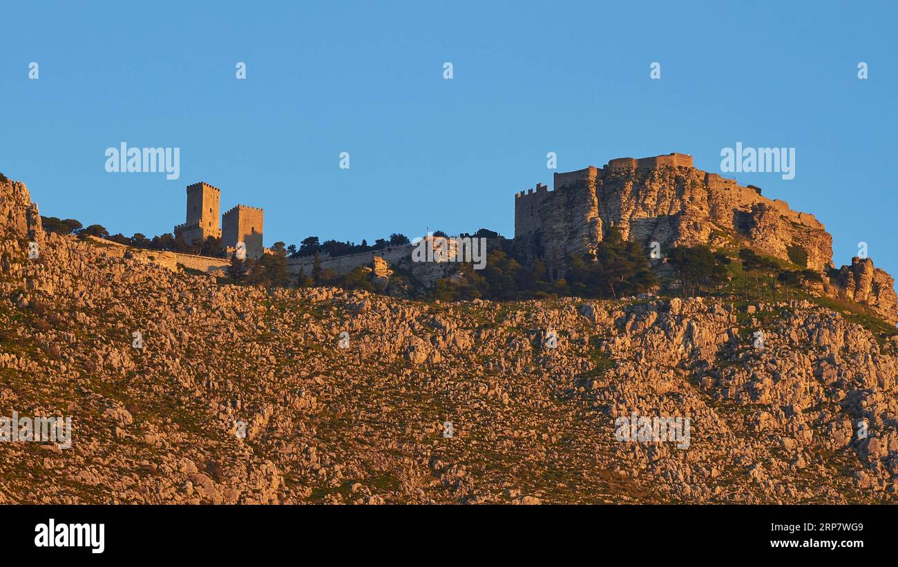 Morning light, Mons Erix, Castello di Venere, close, telephoto, Norman ...
