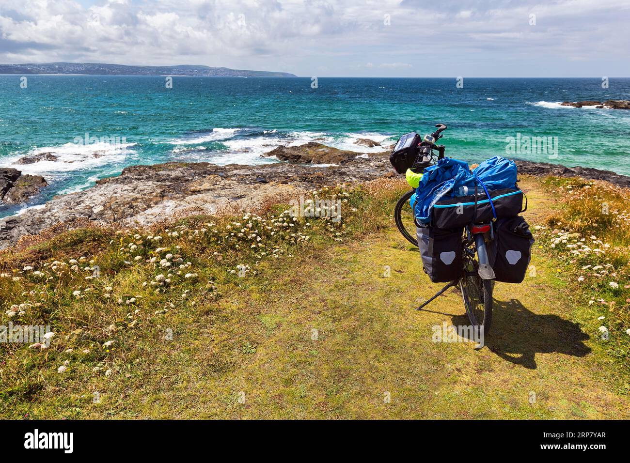 South coast path cornwall bicycle hi-res stock photography and images ...