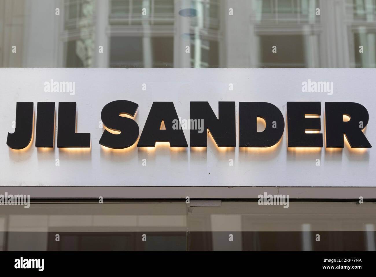 Jil sander detail hi-res stock photography and images - Alamy